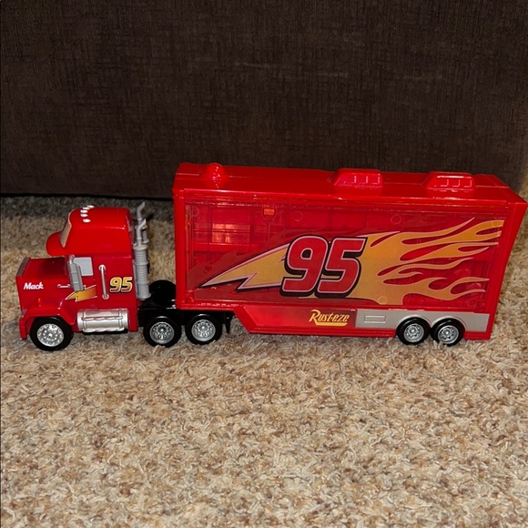 Toys | Disney Pixar Cars Rusteze 95 Lightning Mcqueen Semi Hauler ...